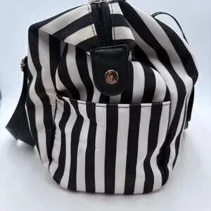 Alice + Olivia | Bags | Alice Olivia Tote | Poshmark